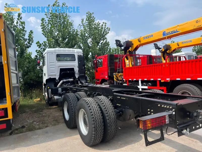 SHACMAN H3000 430HP Pulling Truck – Heavy-Duty Tractor Head